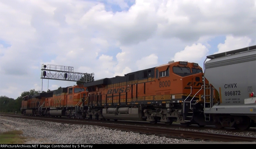 BNSF 8000